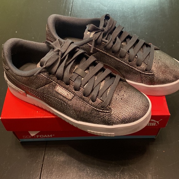 Puma | Shoes | Puma Metallic Crush Size 7 | Poshmark
